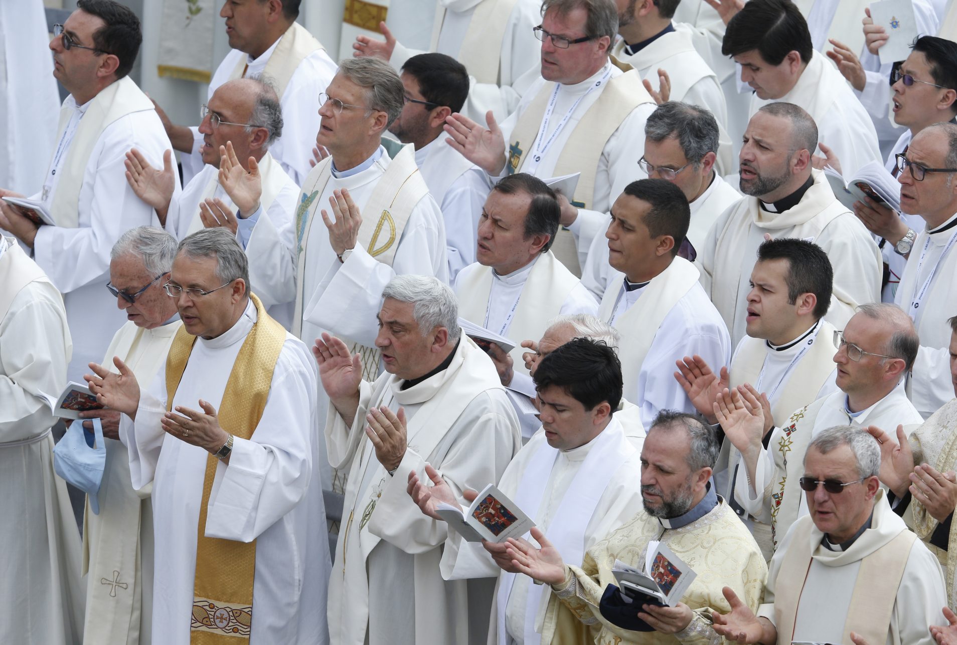 German hierarchy resists temptation to change Our Father translation ...