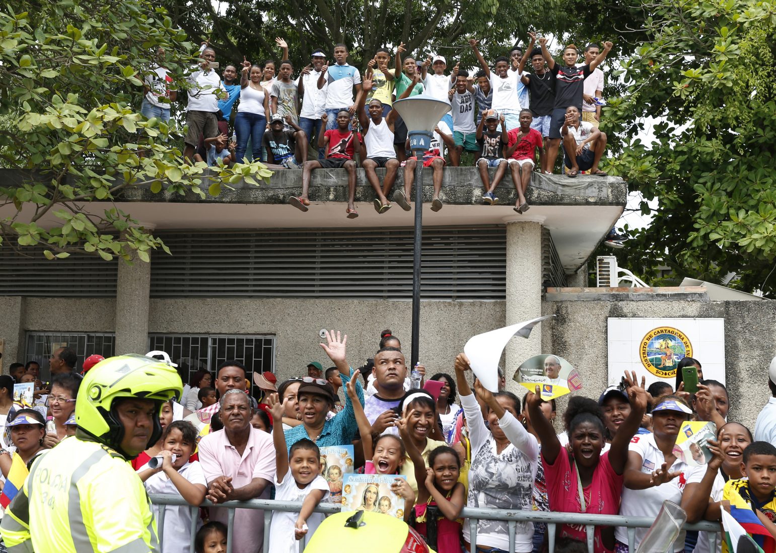Catholics in Colombia bring relief after floods - The Irish Catholic